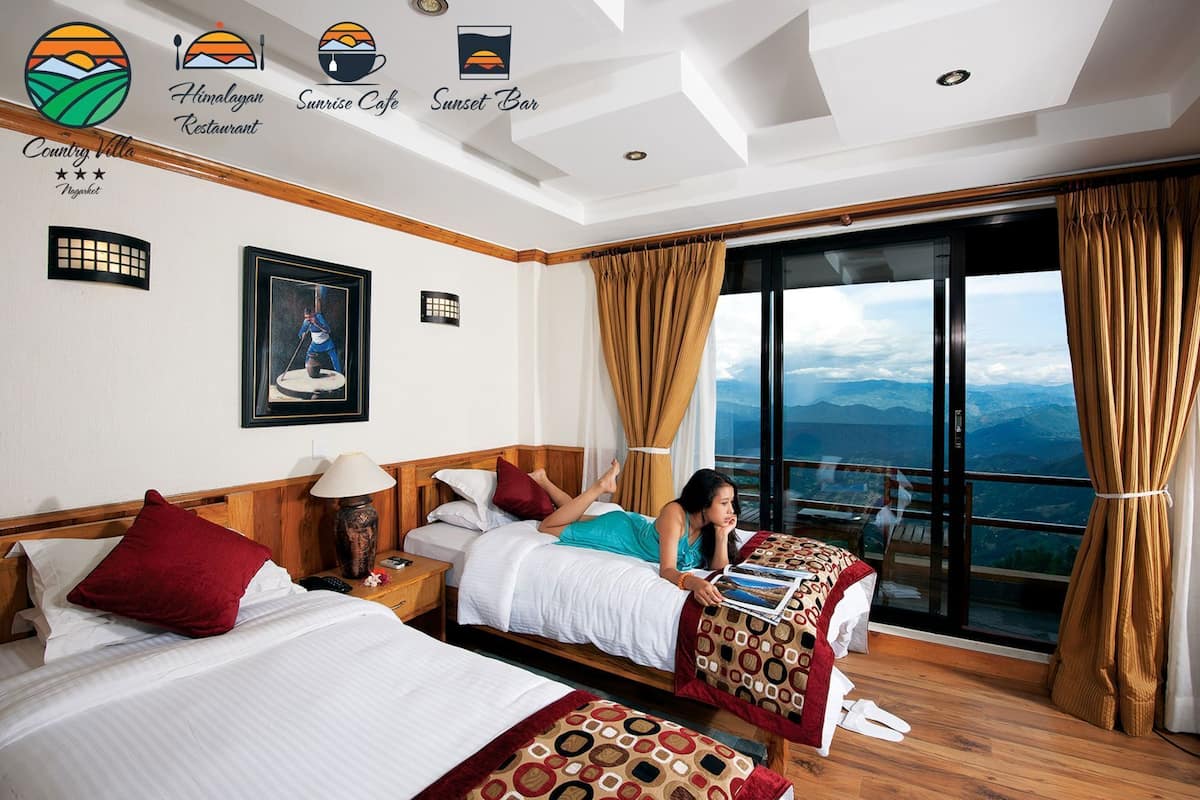 Roupas de cama premium, frigobar, cofres nos quartos