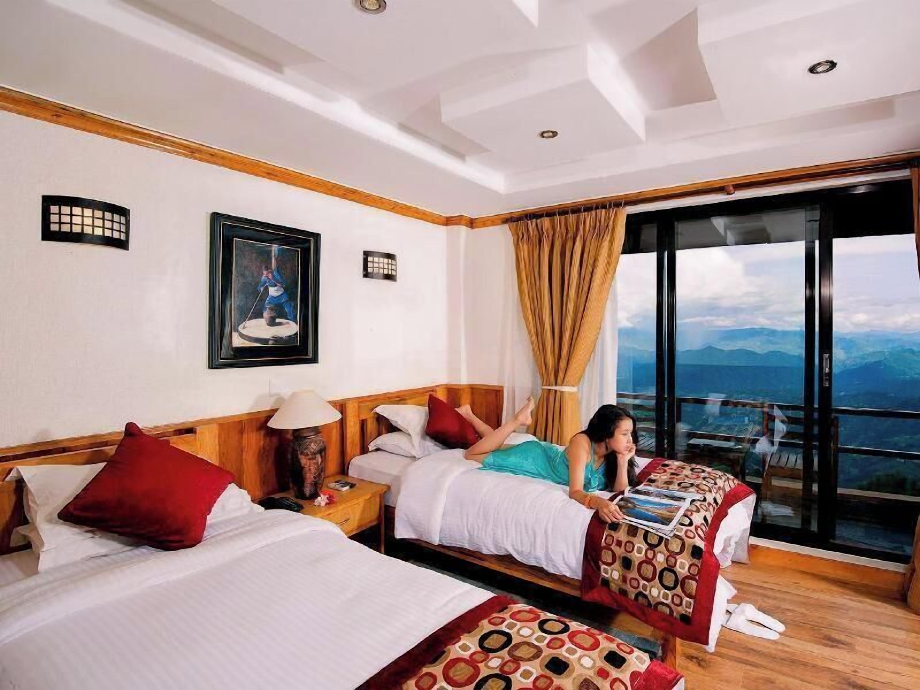 Roupas de cama premium, frigobar, cofres nos quartos