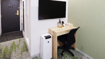 Quarto Duplo, não fumadores | Secretária, ferro/tábua de engomar, Wi-fi grátis