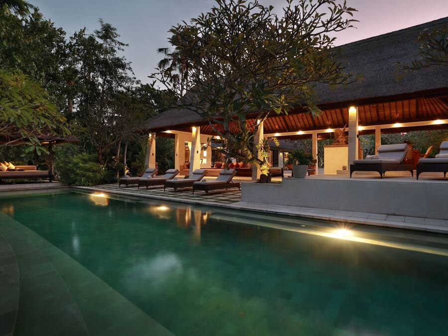 Vila real, 3 quartos, piscina particular | 1 quarto, cofres nos quartos, escrivaninha