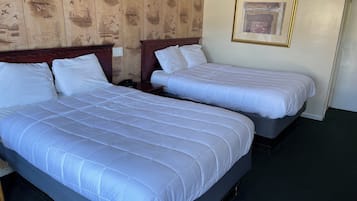Quarto casal standard | Ferros/tábuas de passar roupa, Wi-Fi (sobretaxa), roupa de cama
