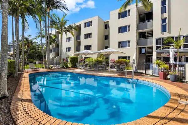 Joanne Apartments - Golden Beach