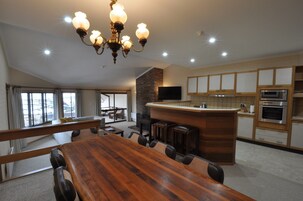Apartamento Standard, 2 quartos, não fumadores, cozinha (Apartment) | Refeições no quarto