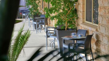 Quarto Deluxe, não fumadores (Deluxe Queen) | Terraço/pátio interior