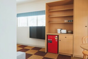 Suíte, 1 cama Queen e sofá-cama | Ferros/tábuas de passar roupa, Wi-Fi de cortesia, roupa de cama