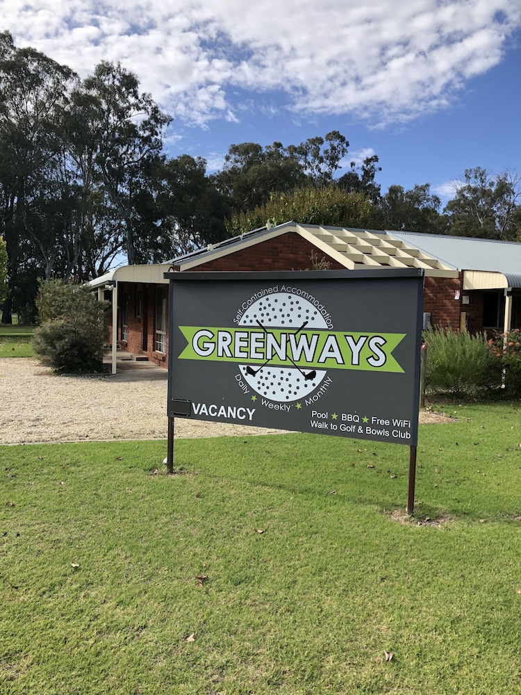 Greenways Holiday Units - Tocumwal