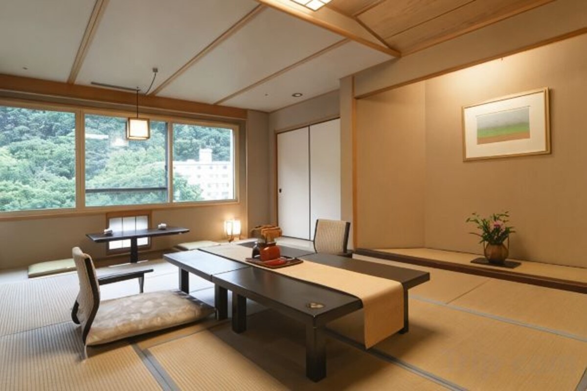 Casual Japanese-Style Room