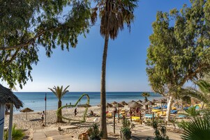 Vista para praia/oceano