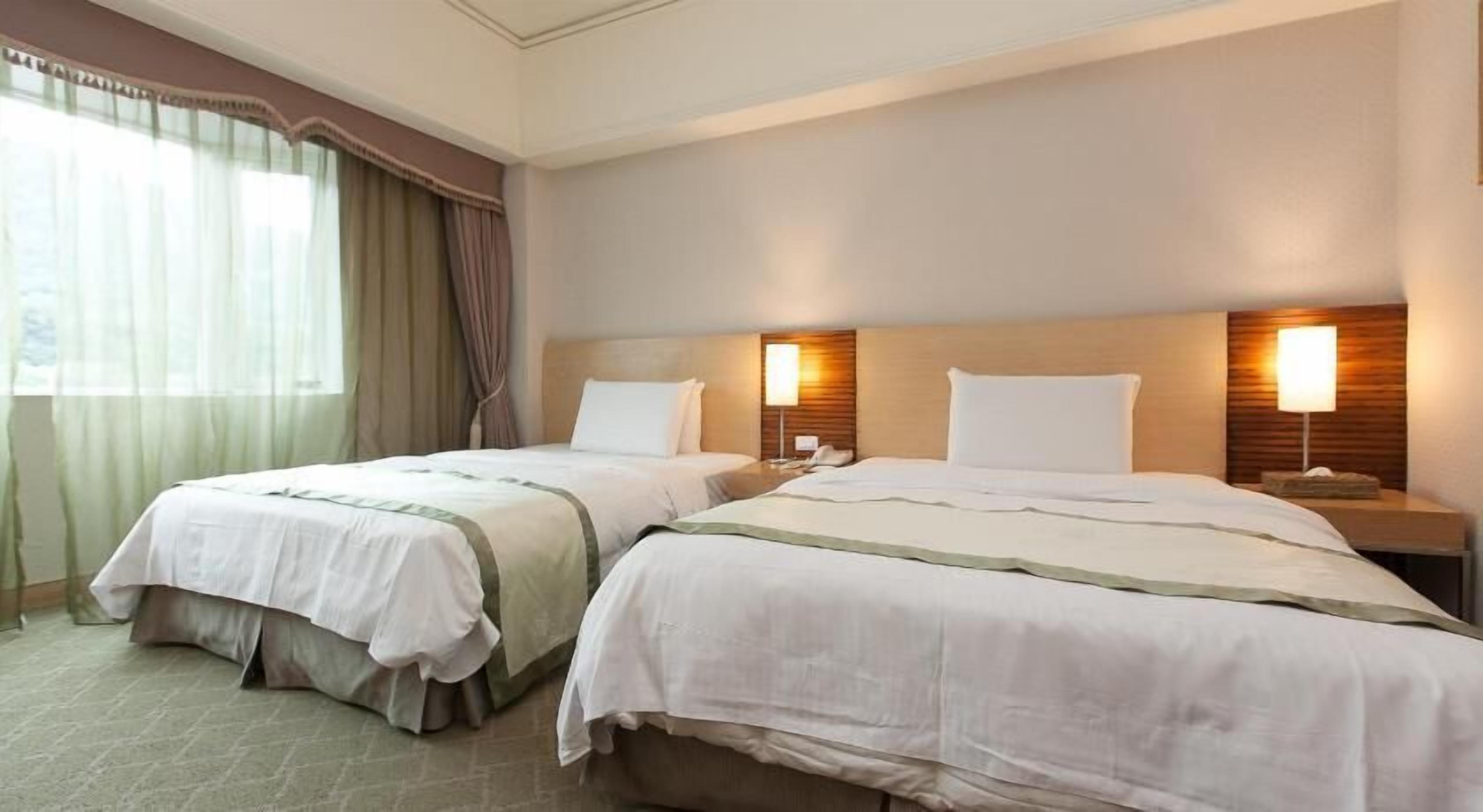 Escrivaninha, espaço de trabalho para notebook, quartos à prova de som