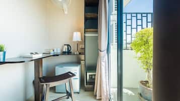 Superior Double Room, Balcony, Side Sea View | Varanda