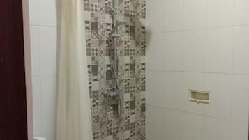 Quarto Superior | Casa de banho | Toalhas fornecidas