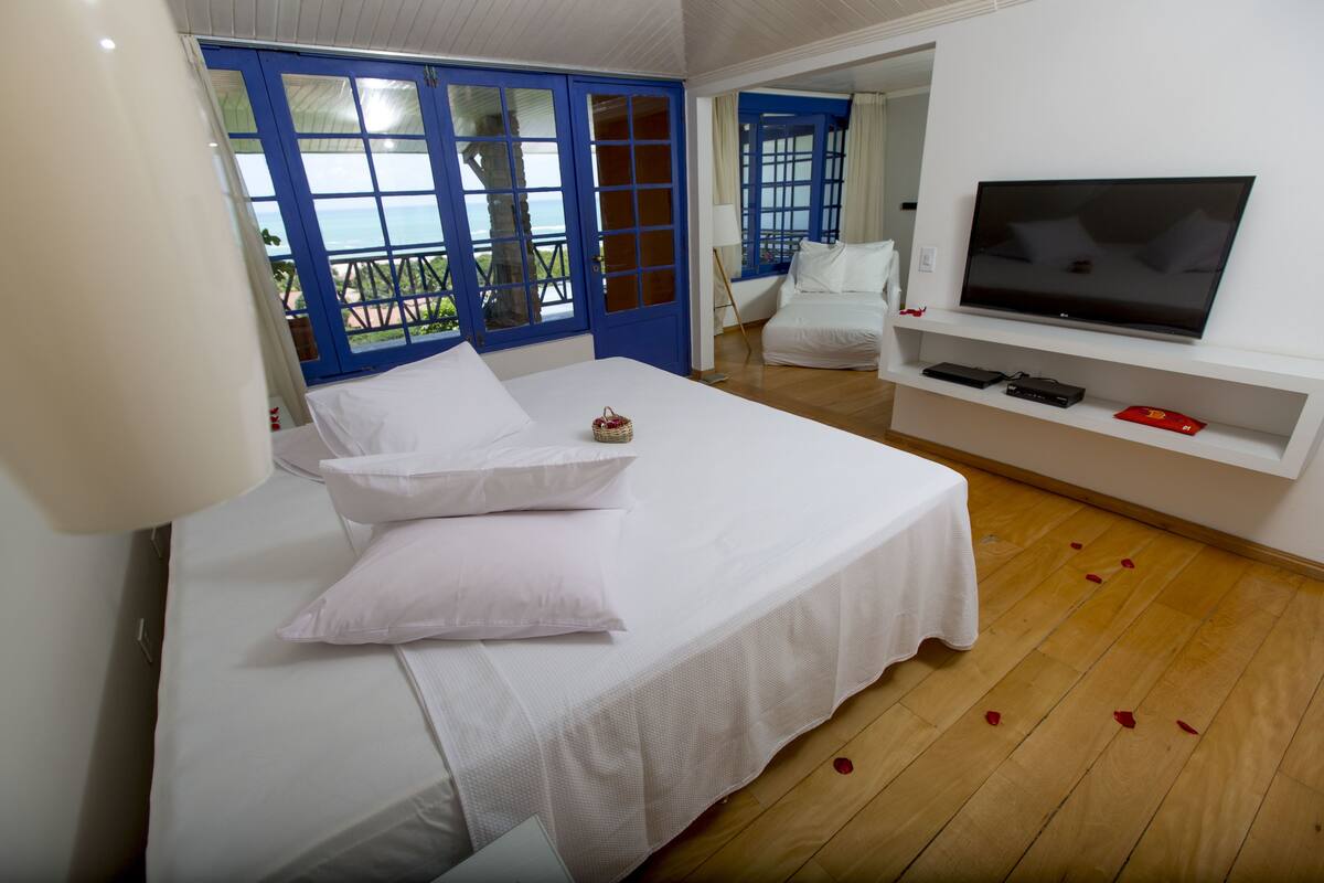Quarto lua de mel, 1 cama King, vista para o oceano (Master Nº 1) | Roupas de cama de algodão egípcio, roupas de cama premium, frigobar