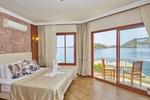 Quarto Deluxe | Minibar, secretária, quartos insonorizados, Wi-fi grátis 