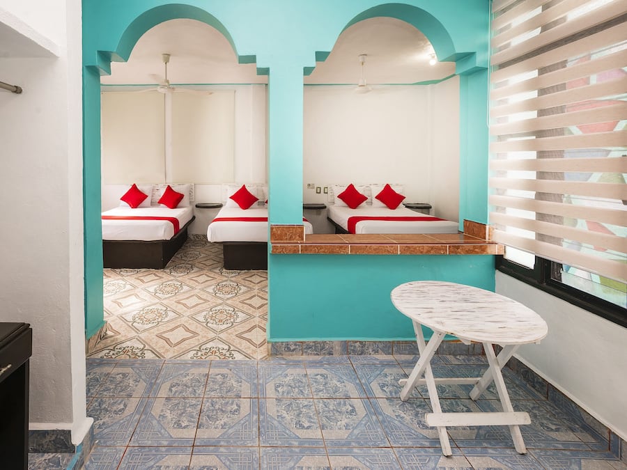 Quarto Familiar | Ferro/tábua de engomar, Wi-fi grátis, roupa de cama fornecida