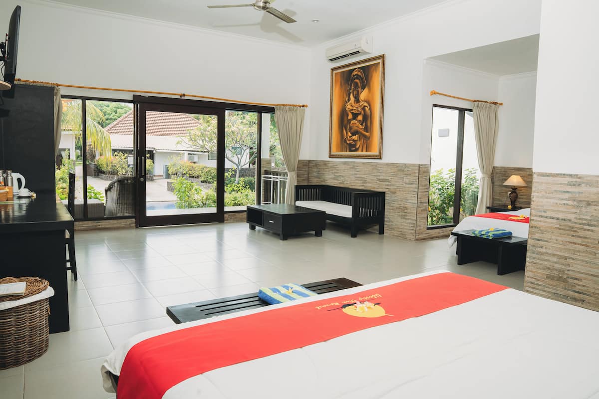 Casa de Campo de Luxo (Garden Triple - 1 DBL + 1 SGL) | Minibar, cofre no quarto, com decoração personalizada, secretária