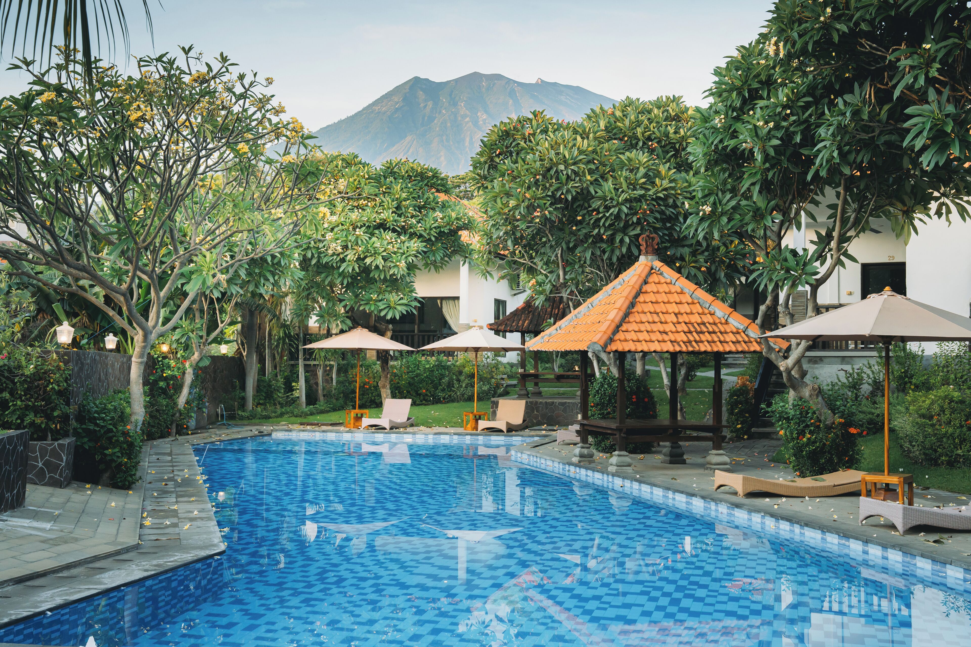 3 piscinas exteriores, da(s) 7:00 à(s) 21:00, guarda-sóis 