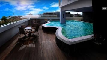 Piscina exterior
