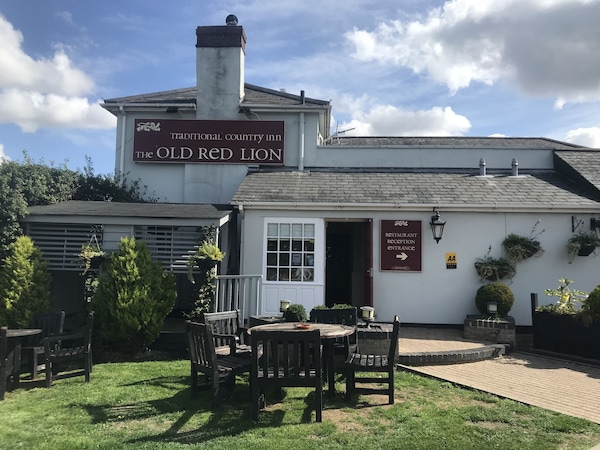 The Old Red Lion Inn - Essex