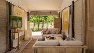Luxury Tent (Deluxe Double Room) | Vista do quarto