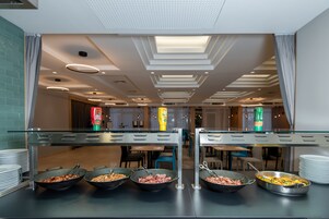 Buffet de pequeno-almoço
