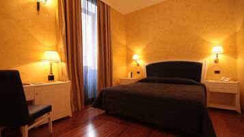 Quarto Duplo | Cofre no quarto, quartos insonorizados, Wi-fi grátis