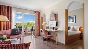 Cofres nos quartos, escrivaninha, Wi-Fi de cortesia, roupa de cama