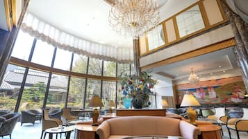 3 bares/lounges