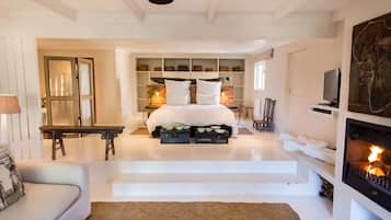 Suite Familiar, vista para o jardim | 1 quarto, minibar, cortinas/cortinados opacos, Wi-fi grátis