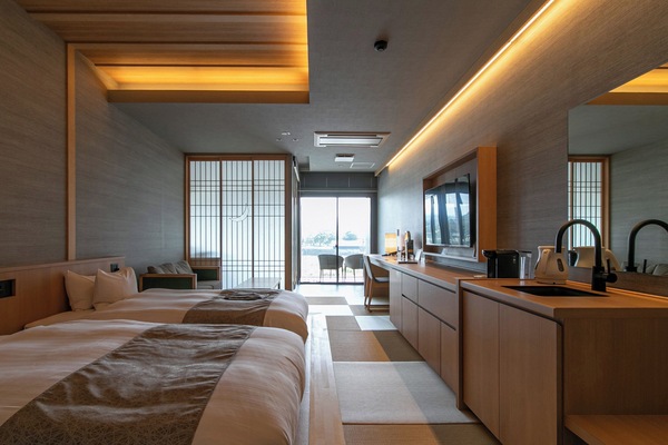 Quarto triplo superluxo, para não fumantes (UGUISU, with indoor hot spring bath) | Escrivaninha, cortinas blackout, Wi-Fi de cortesia, roupa de cama