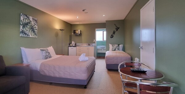 Canoe Safaris Lodge - Ohakune