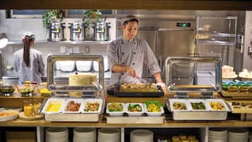 Café da manhã com buffet todos os dias (JPY 1500 por pessoa)