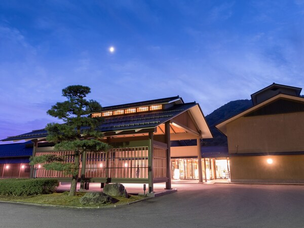 花巻温泉 佳松園 - 北上市