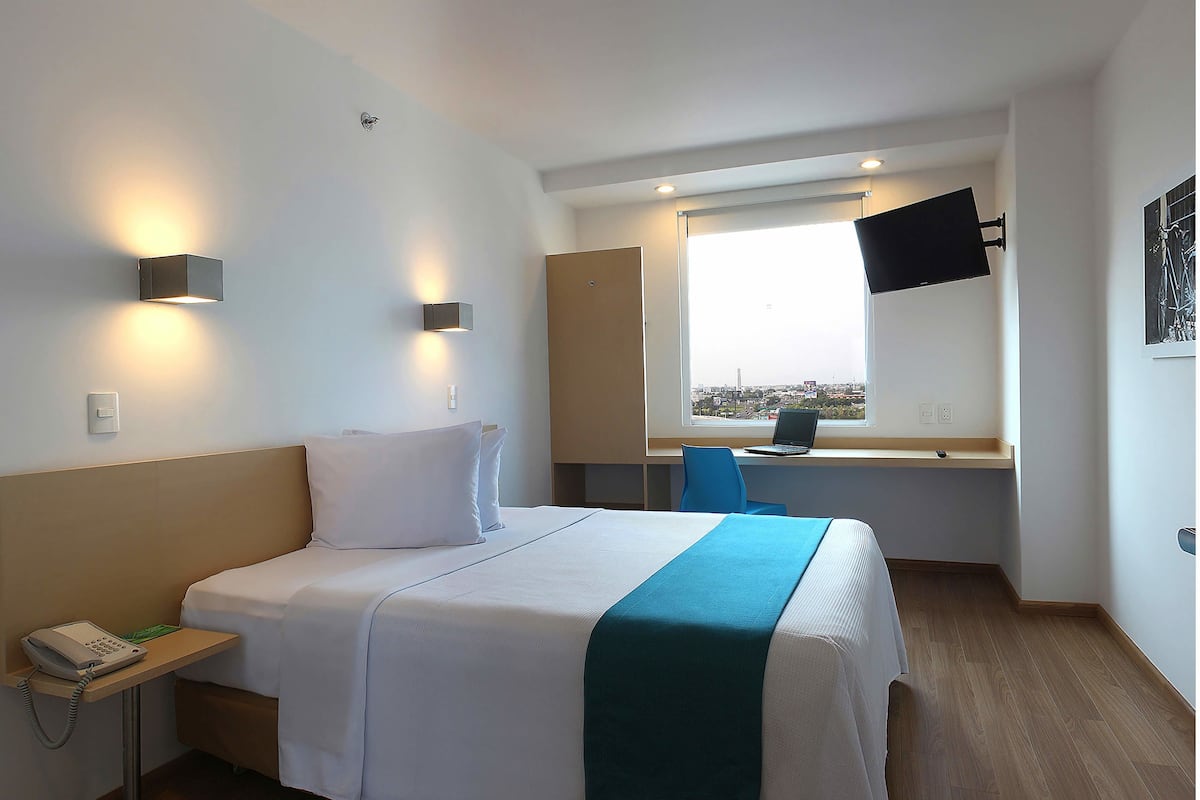 Quarto Superior, 1 cama queen-size | Secretária, Wi-fi grátis
