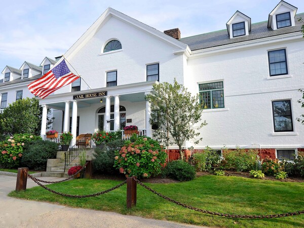 Jailhouse Inn - Newport