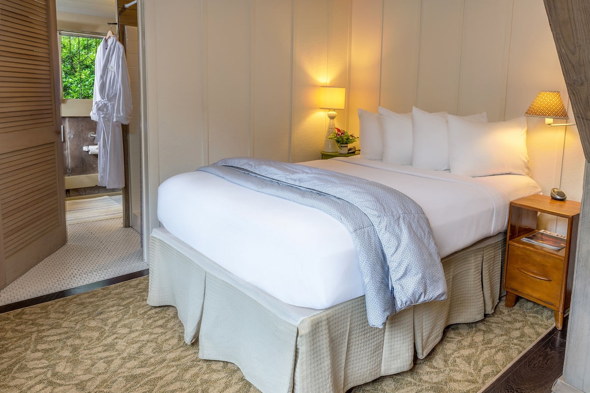 Quarto Standard, 1 cama queen-size, acessível | 1 quarto, Wi-fi grátis, roupa de cama fornecida