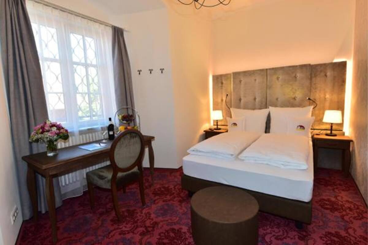 Quarto Duplo, 1 cama de casal | 1 quarto, minibar, cofre no quarto, secretária