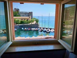 Cobertura, 1 cama de casal, vista para o porto | Cofres nos quartos, escrivaninha, quartos à prova de som