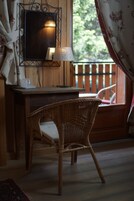 Suíte, sacada, no jardim | Roupas de cama premium, edredons de pluma, cofres nos quartos