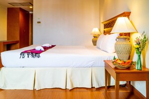 Deluxe Double | Minibar, cofre no quarto, Wi-fi grátis 