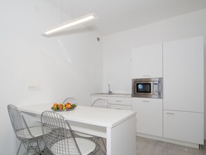 Apartamento Panorâmico, terraço, vista para o mar | Secretária, camas desdobráveis, Wi-fi grátis 