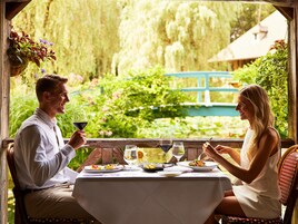 2 restaurantes, pequenos-almoços servidos, cozinha francesa 