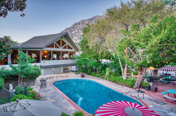 Piazza's Pine Cone Inn - Kernville, CA