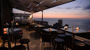 3 restaurantes, culinária internacional