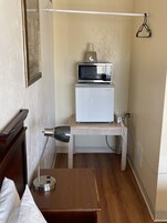 Quarto Standard, 1 cama queen-size | Wi-fi grátis 