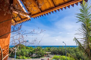 Quarto Duplo, vista para o mar (301 & 302) | Varanda