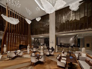Este bar no lobby do hotel 