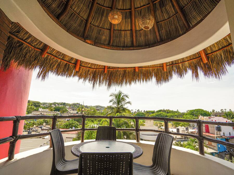 Quarto casal conforto, vista para a piscina | Terraço/pátio