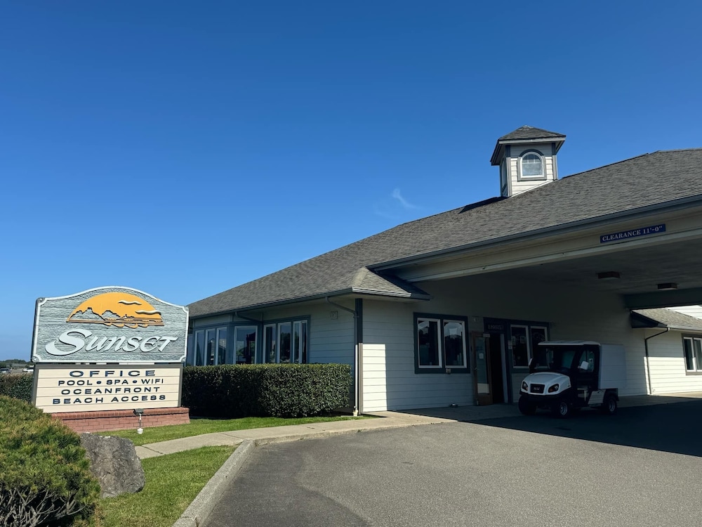 Sunset Oceanfront Lodging - Bandon, OR