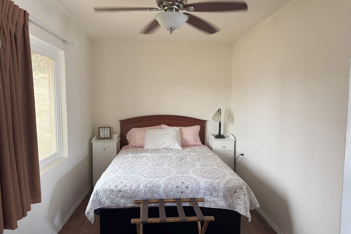 Quarto Standard, 1 cama queen-size e sofá-cama | 1 quarto, ferro/tábua de engomar, Wi-fi grátis 