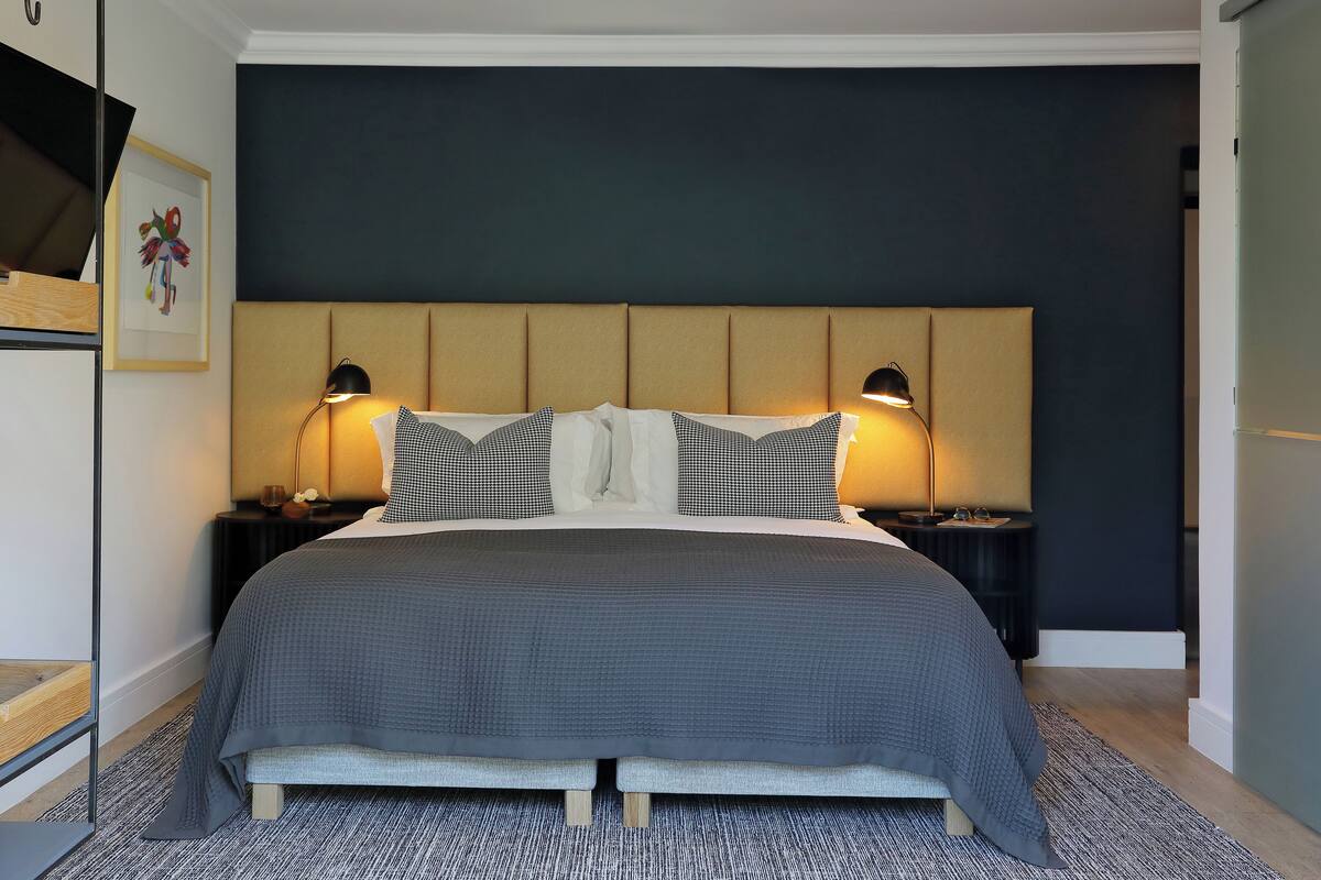 Frigobar, cofres nos quartos, individualmente decorados